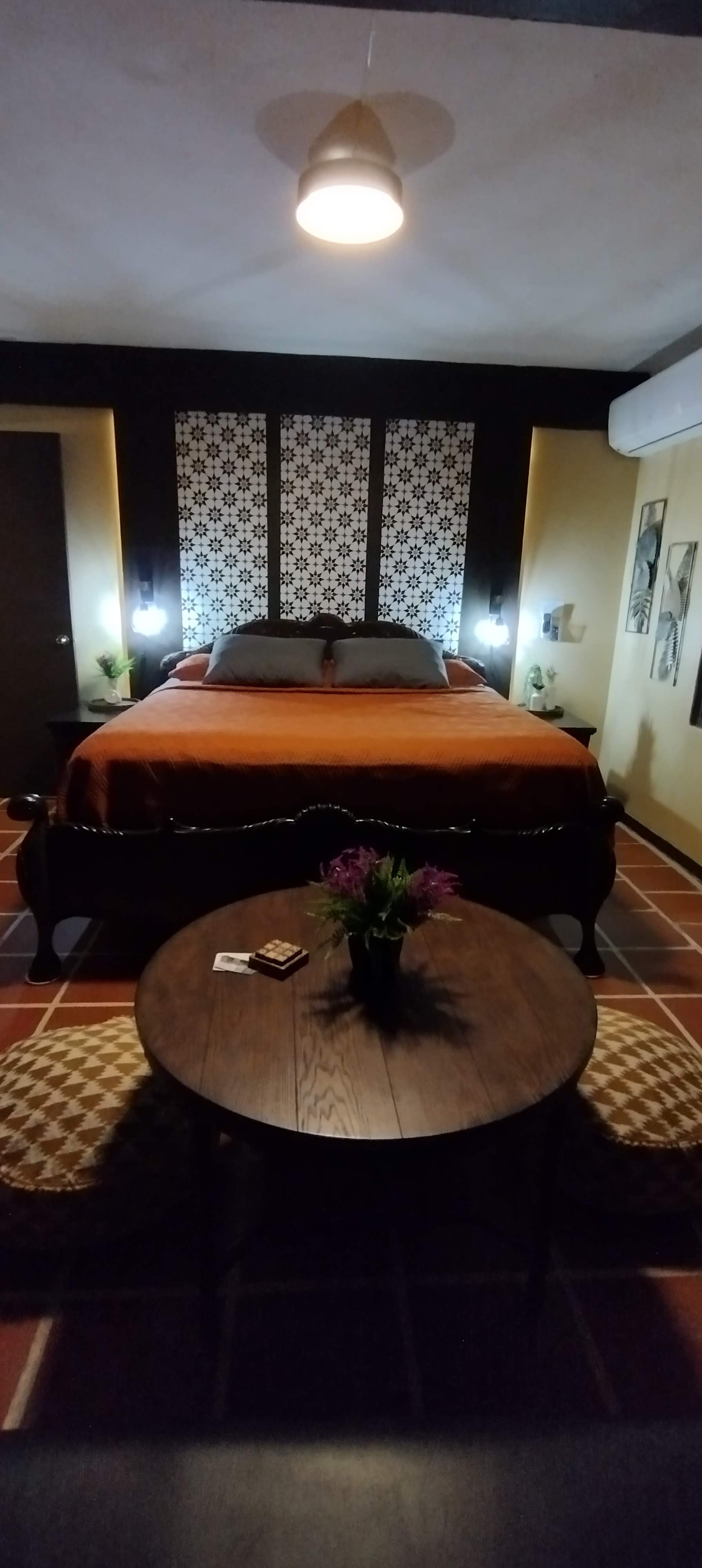 More than 21 years of Interior Design and Eclectic Style Fusion.